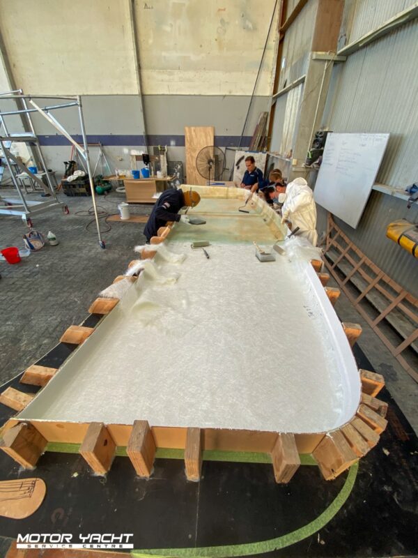 Hydraulic Swim and Boarding Platforms | Motor Yacht Service Centre ...